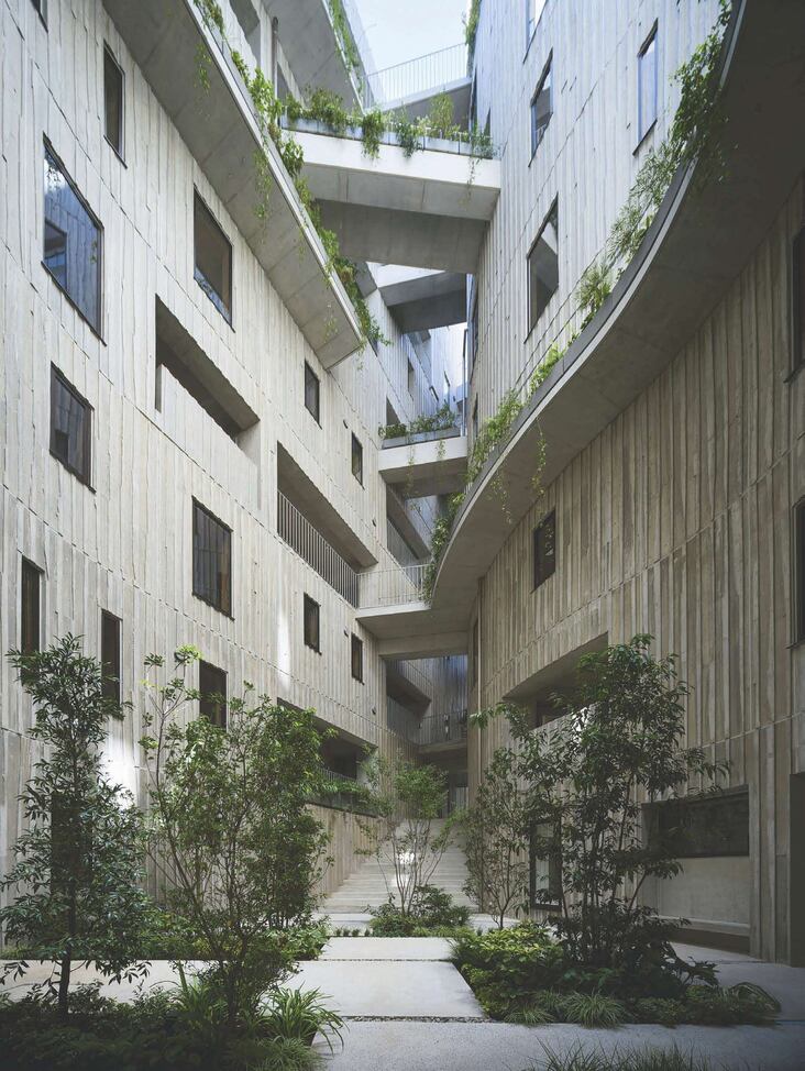 Se blottir entre les tours : immeuble mixte par Hiroyuki Ito à Tokyo